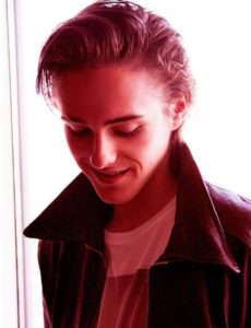 Đã tìm ra phiên bản nam hoàn hảo nhất của phù thuỷ Emma Watson ...