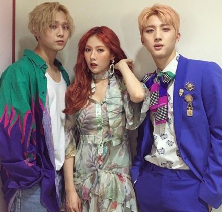 HyunA tiết lộ sẽ sớm trở lại cùng với Triple H trên tạp chí Allure ...