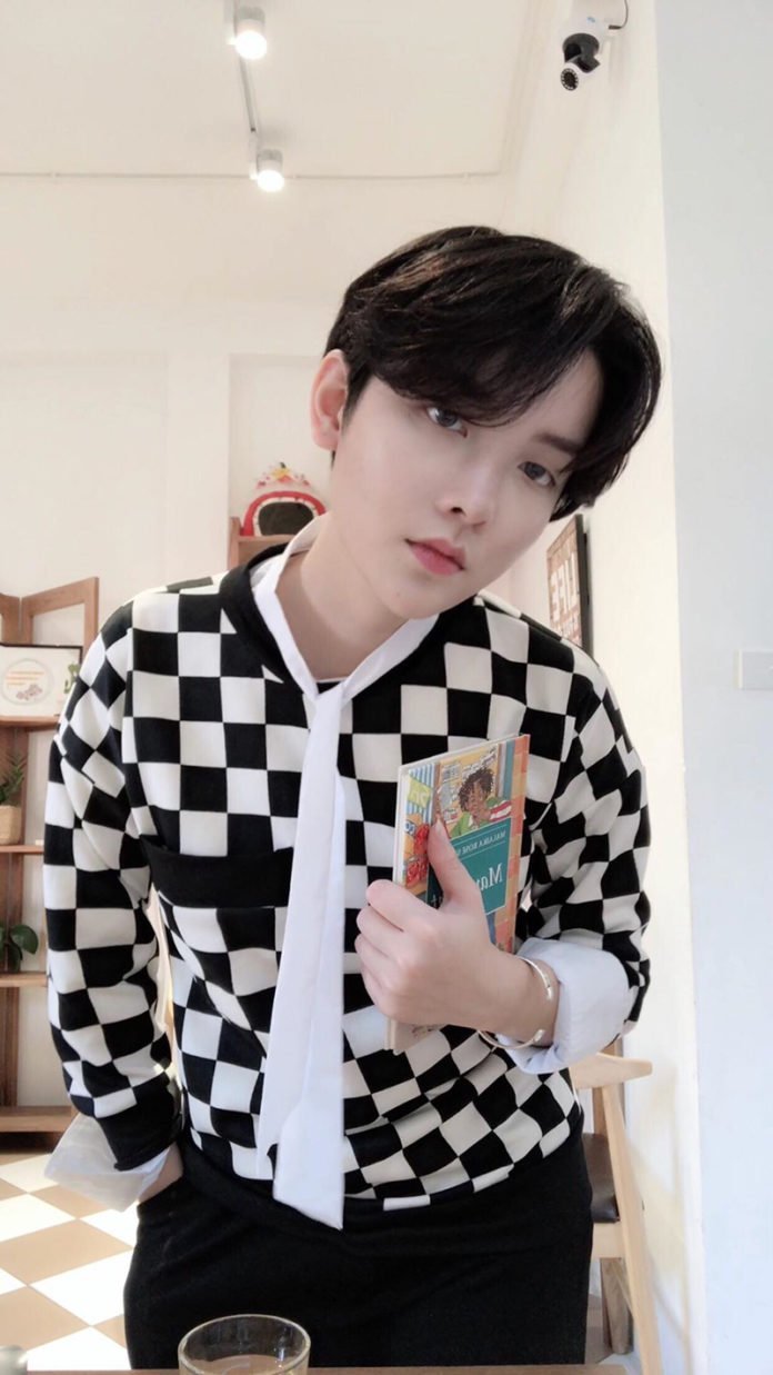 “Suân tổng” là ai? Đẹp trai như soái ca lại còn là chuyên gia “rải ...