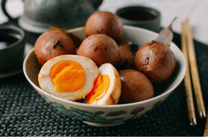 Cách làm trứng vân trà Trung Quốc độc đáo ngon miệng - BlogAnChoi