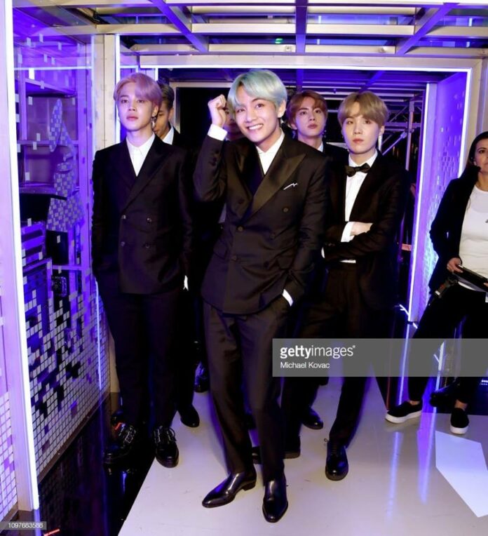 V (BTS) tại Grammy 2019: Cuộc truy tìm Chàng trai tóc xanh lá và từ ...