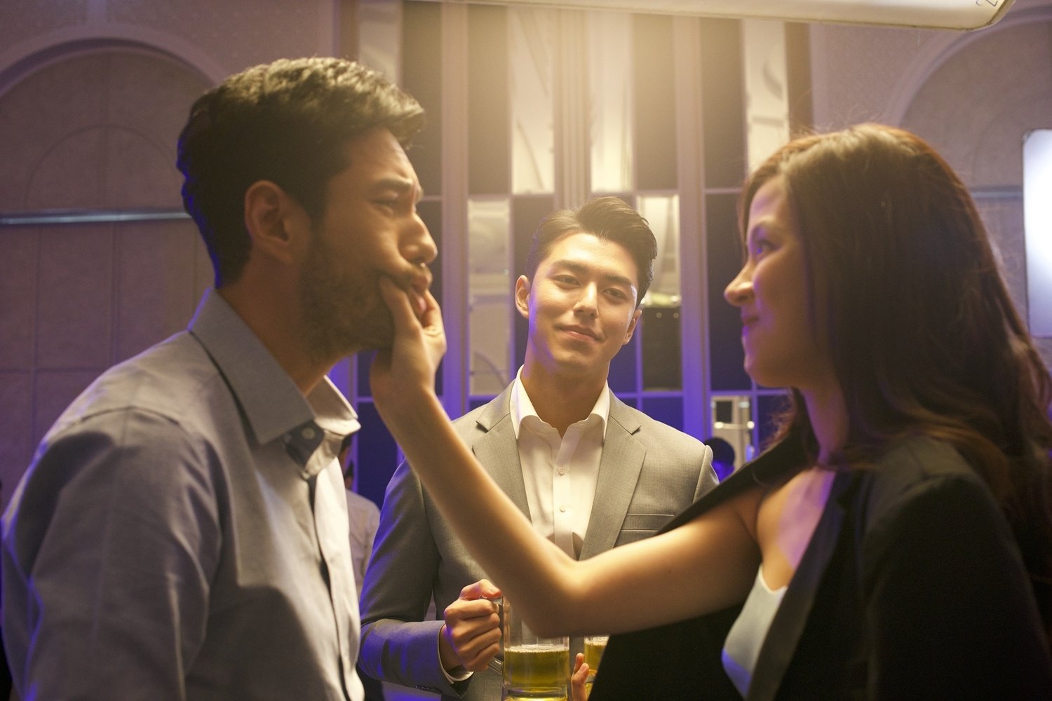 Học cách phá đảo friendzone cùng Gink và Palm trong Yêu Nhầm Bạn Thân ...