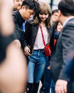 Lisa (BLACKPINK) chiếm trọn spotlight tại Paris Fashion Week: Nhan sắc ...