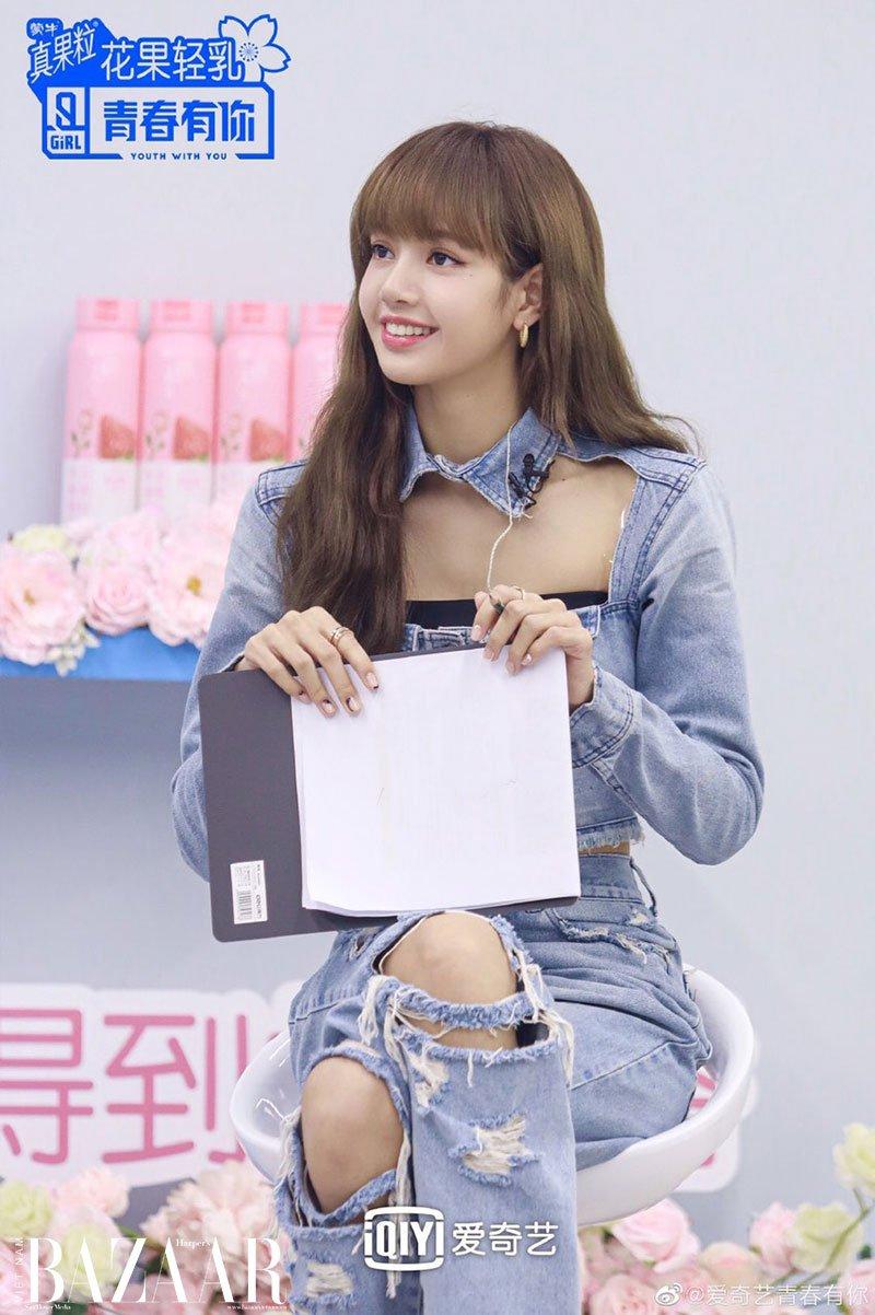 Thanh Xuân Có Bạn 2: Lisa BLACKPINK tập nào cũng lên hot search vì mặc ...