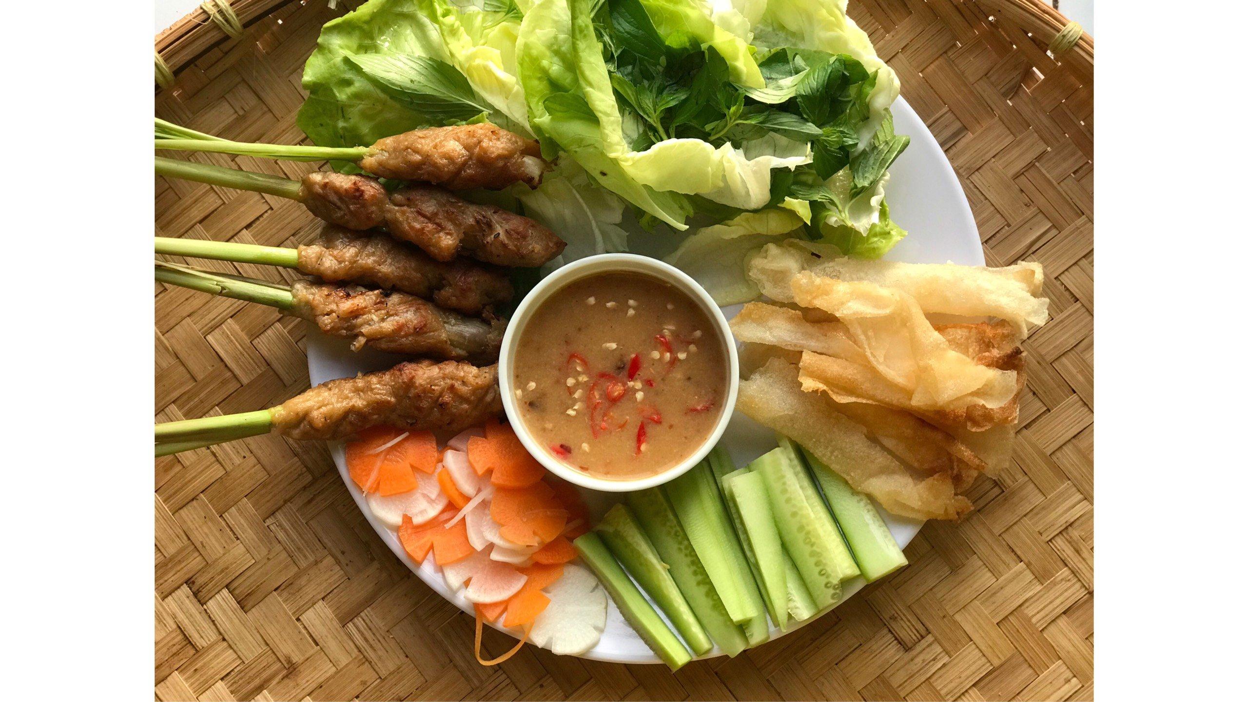 Công thức làm nem lụi nướng đơn giản lại thơm ngon chiêu đãi cả nhà ...