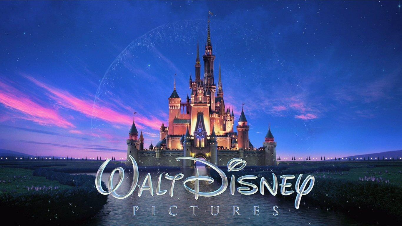 Những nàng công chúa Disney bước ra từ cổ tích với nhan sắc gây thương ...