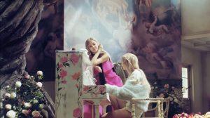 Giải mã loạt chi tiết trong MV On The Ground của Rosé (BLACKPINK ...