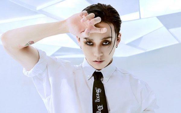 8 idol KPOP phù hợp với phong cách đen tối đầy quyến rũ - BlogAnChoi