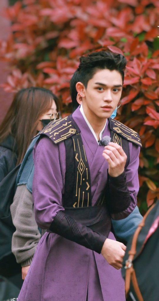 Cư dân mạng phát sốt với tạo hình cổ trang của Lucas Hoàng Húc Hi và ...