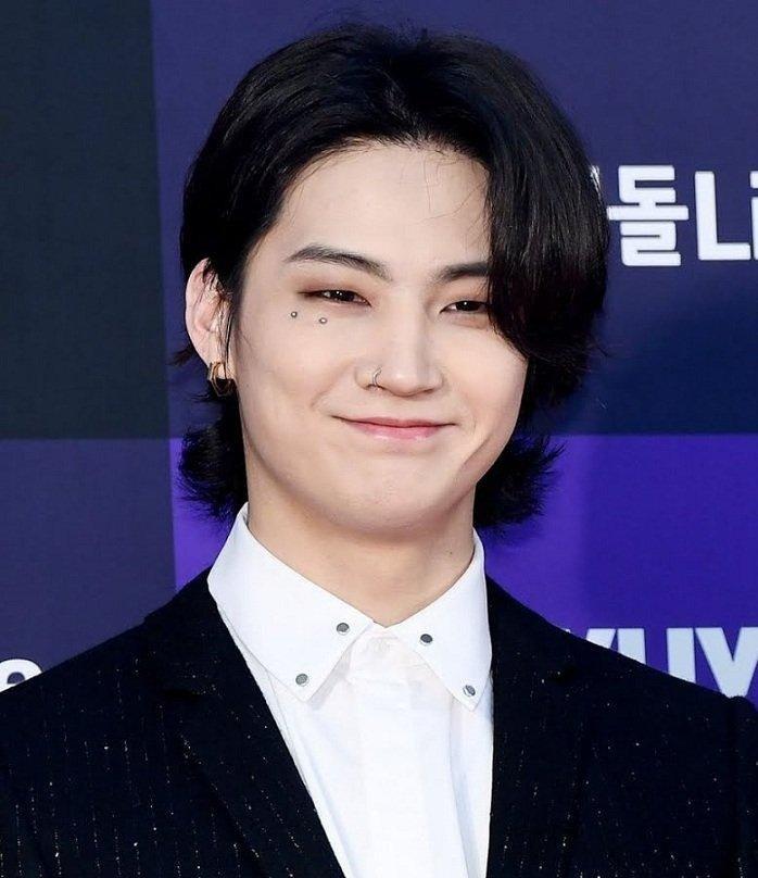 14 leader của các nhóm nhạc K-pop có khả năng sáng tác nhạc xuất sắc ...