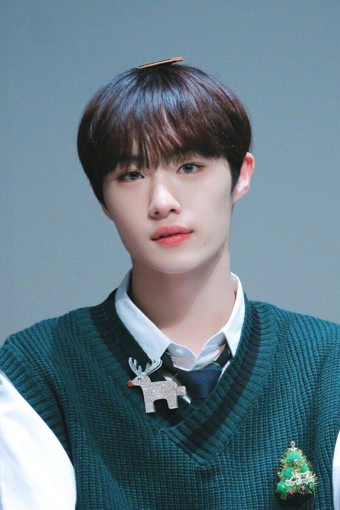 Điểm mặt dàn idol cực phẩm sinh năm 2001 của KPOP - BlogAnChoi