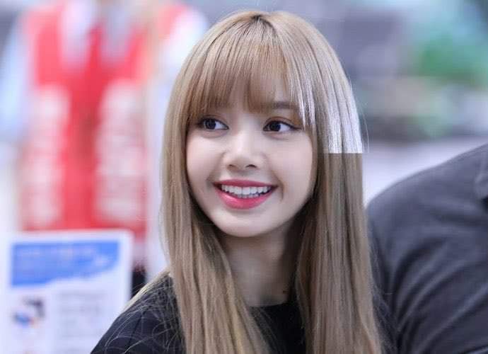 Chiêm ngưỡng bộ sưu tập Lisa x MAC Cosmetics đẹp lộng lẫy đốn tim fan ...