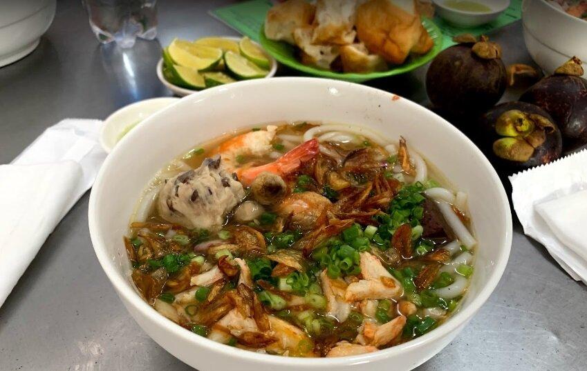 10 quán bánh canh cua ngon ở Sài Gòn - BlogAnChoi
