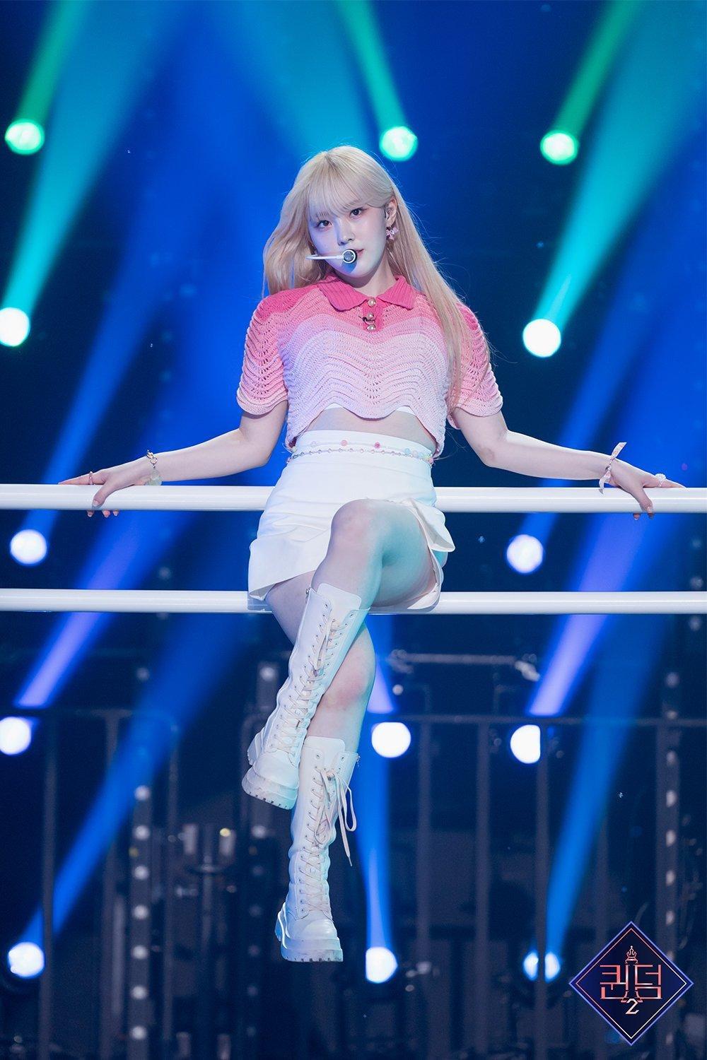 Những nữ idol gen 4 gây chú ý vì trông giống các đàn chị đình đám ...