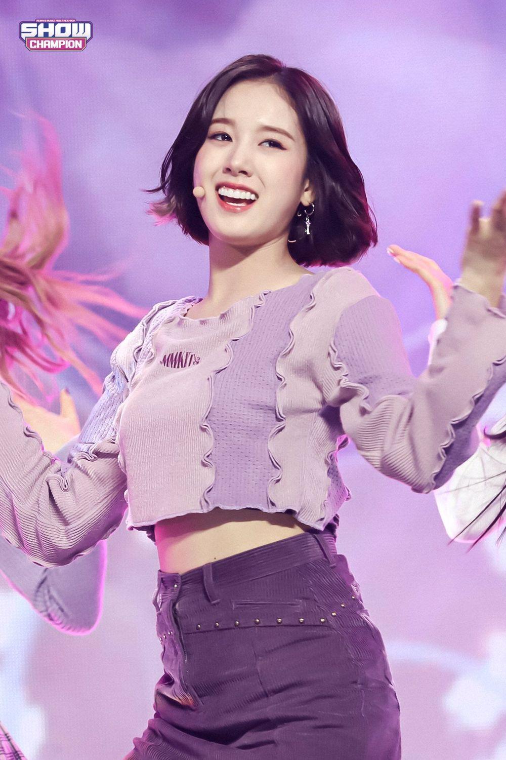 Những nữ idol gen 4 gây chú ý vì trông giống các đàn chị đình đám ...