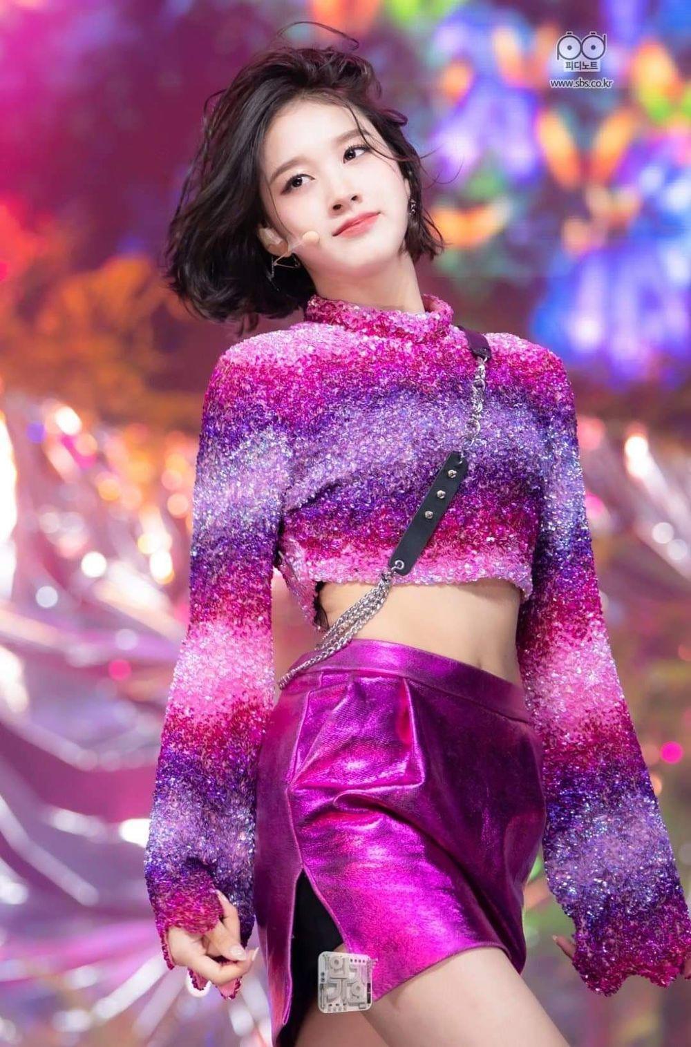 Những nữ idol gen 4 gây chú ý vì trông giống các đàn chị đình đám ...