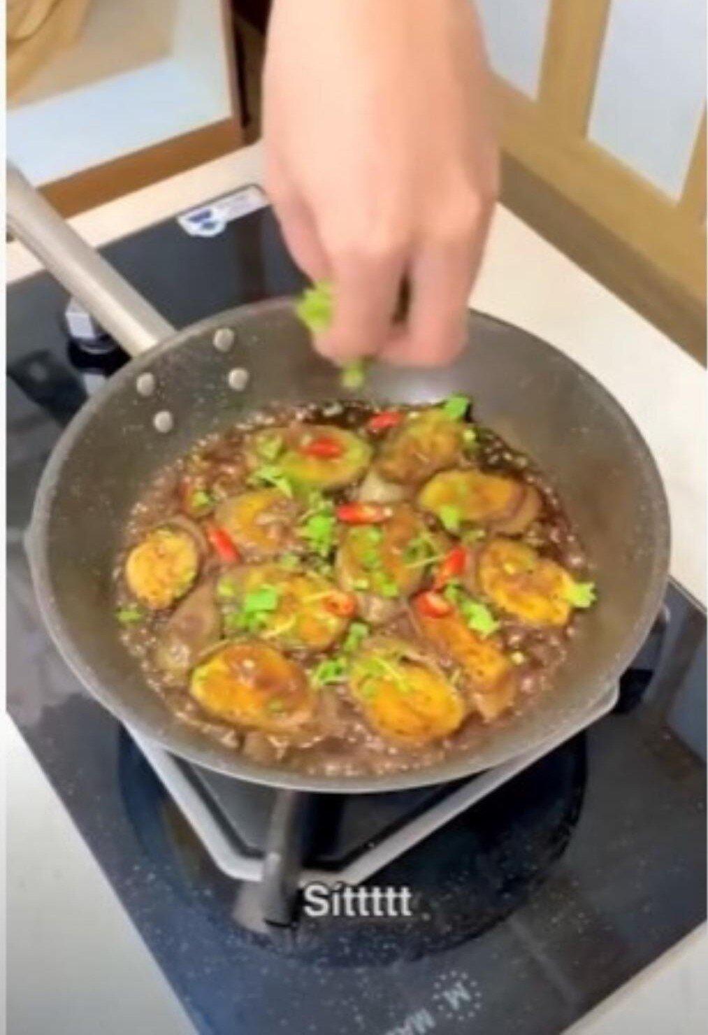 Học ngay đầu bếp Hoshi Phan 3 món chay ngon, đơn giản cho mùa lễ Vu Lan ...