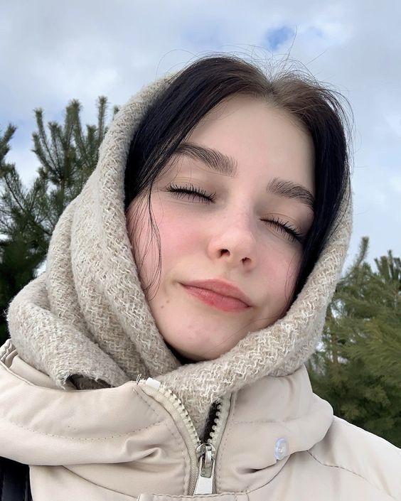 Im Cold makeup - kiểu trang điểm hot nhất TikTok những ngày cuối năm ...