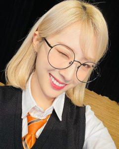 HaSeul LOONA ký hợp đồng với Modhaus, ra mắt lại trong ARTMS - BlogAnChoi