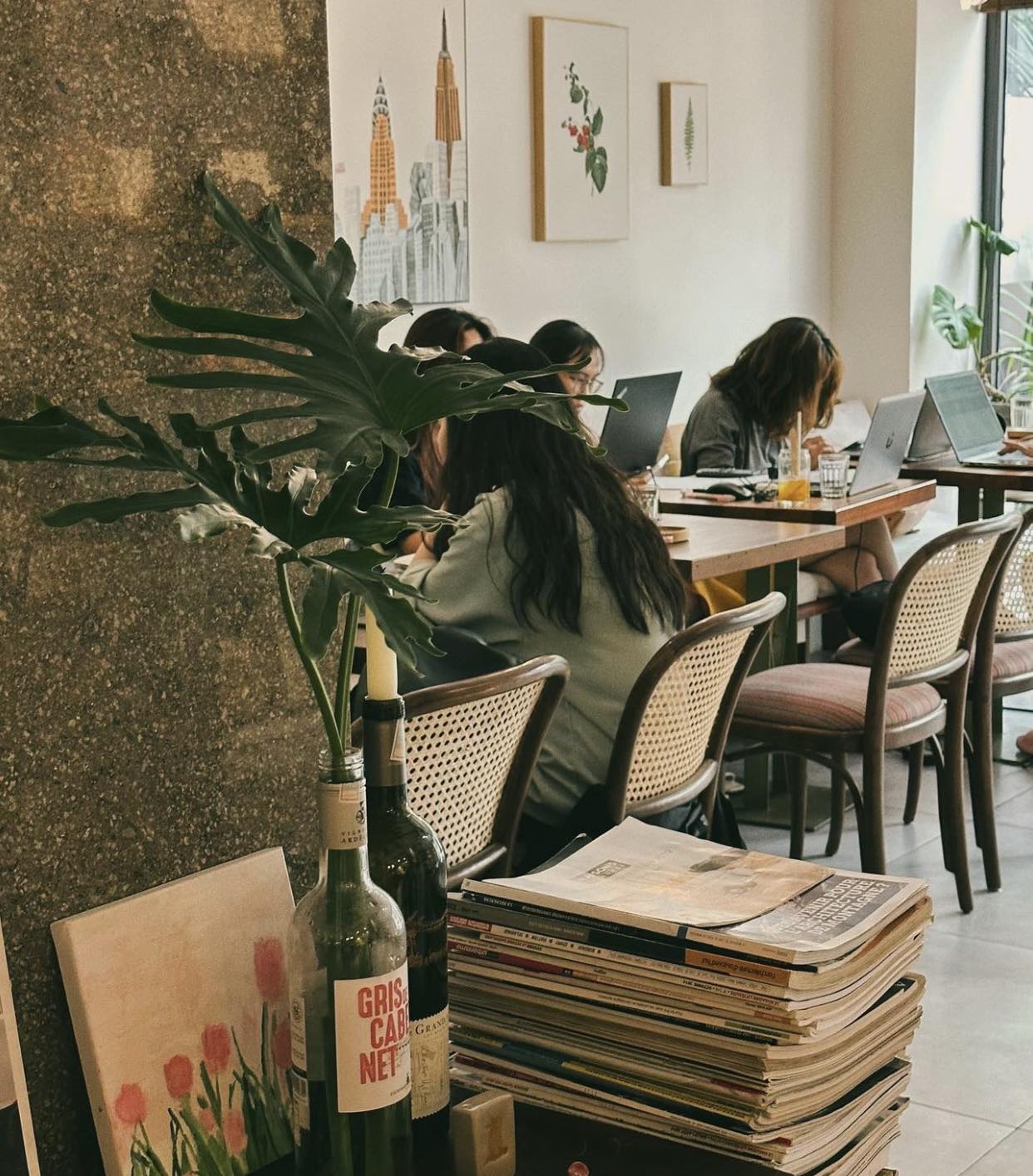 Top 15 quán cafe học bài Sài Gòn có không gian cực yên tĩnh và tập ...