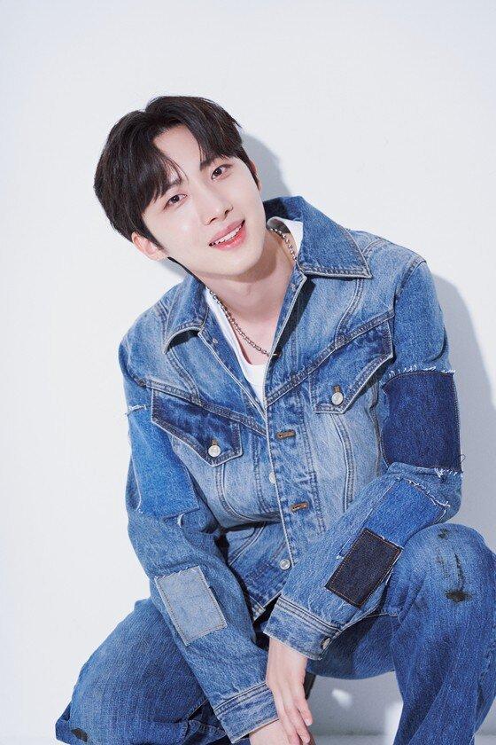 Thần tượng Kpop thế hệ thứ 3 xác nhận sự nghiệp solo sau 8 năm ra mắt ...