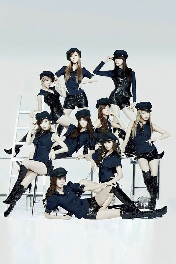 SNSD: Nhóm nhạc với những bản hit, outfit, cách trình diễn chưa bao giờ ...